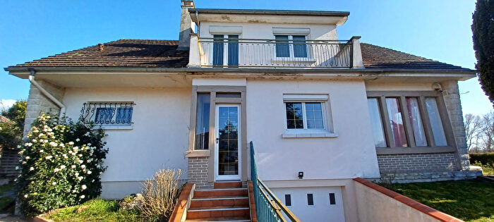 Maison à vendre - Saint-Denis-de-lHôtel - 5 pièces - 4 chambres
