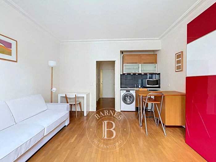 Neuilly-sur-Seine, Saint-James, Madrid : Appartement 1 pièce à louer