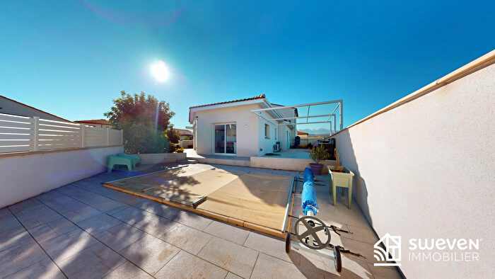 Maison à vendre - Llupia - 4 pièces - 3 chambres