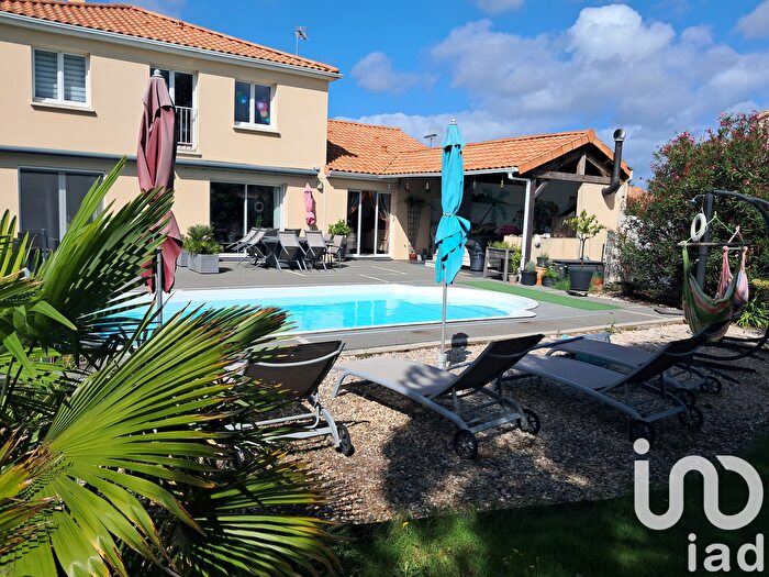 Maison à vendre - Saint-Mathurin - 7 pièces - 4 chambres