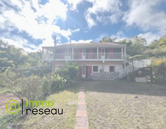 Maison à vendre - Salazie, Hell-Bourg - 9 pièces - 5 chambres