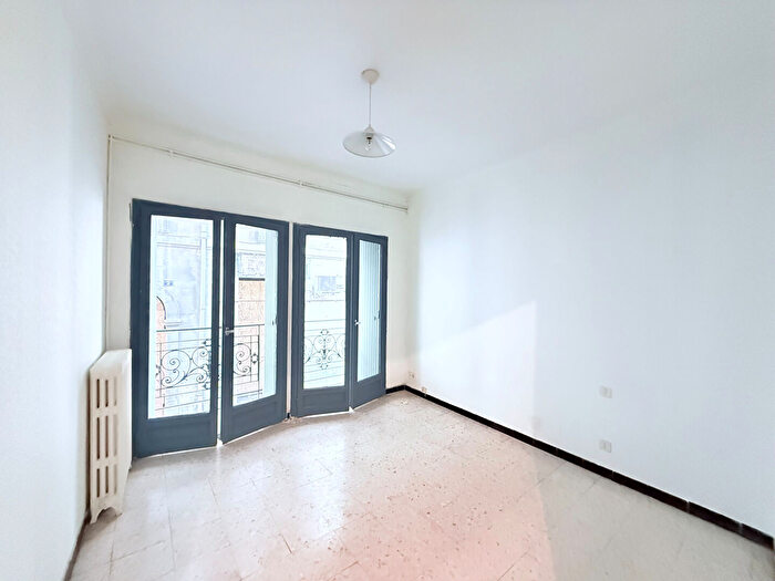 Appartement à vendre - Béziers, Centre-ville, Palais des Congrès, Garibaldi, Gambetta - 3 pièces - 2 chambres