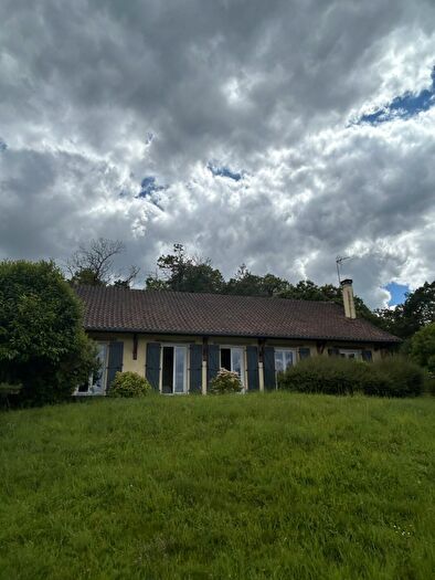 Maison à louer - Monthoiron - 5 pièces - 4 chambres