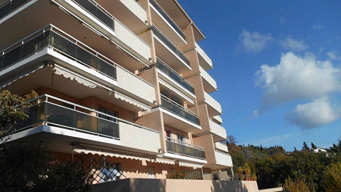 Appartement à louer - Saint Mathieu, Grasse - 2 pièces - 1 chambre