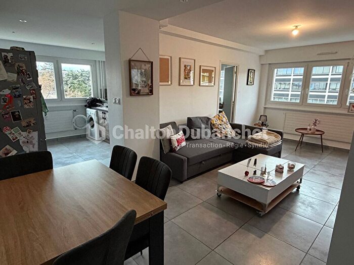 Appartement à louer - Les Bords de Loire, Roanne - 3 pièces - 2 chambres