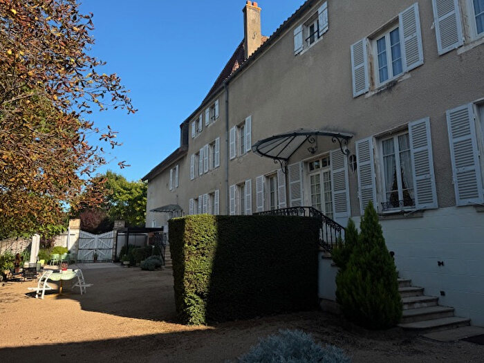 Maison à vendre - La Roche-Vineuse - 14 pièces - 8 chambres