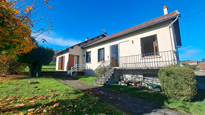 Maison à vendre - Vitrac - 6 pièces - 4 chambres