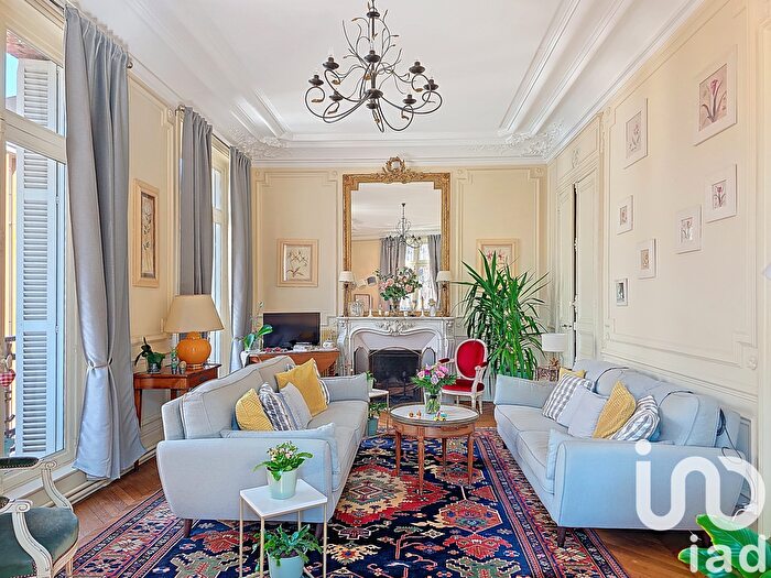 Appartement à vendre - Elbeuf, La Cerisaie, Cours Carnot - 7 pièces - 4 chambres