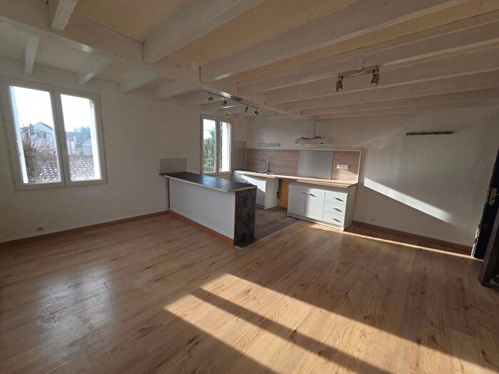 Appartement à louer - Saint-Pierre-lès-Nemours - 2 pièces - 1 chambre