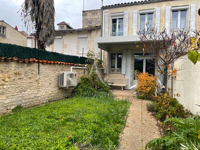 Maison 3 pièces à Bellevue, Saintes, à louer