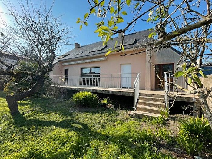 Maison à vendre - Châteaulin - 6 pièces - 4 chambres