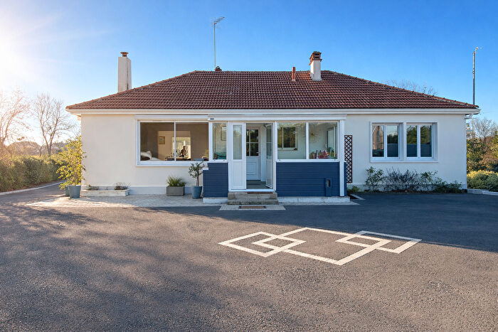 Maison à vendre - Orléans, Soleil Levant, Champ de Mars - 6 pièces - 3 chambres