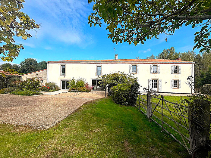 Maison à vendre - Landeronde - 11 pièces - 7 chambres