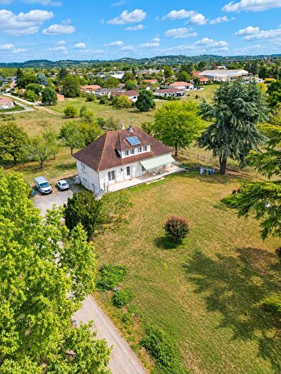 Maison 9 pièces à vendre à Bias