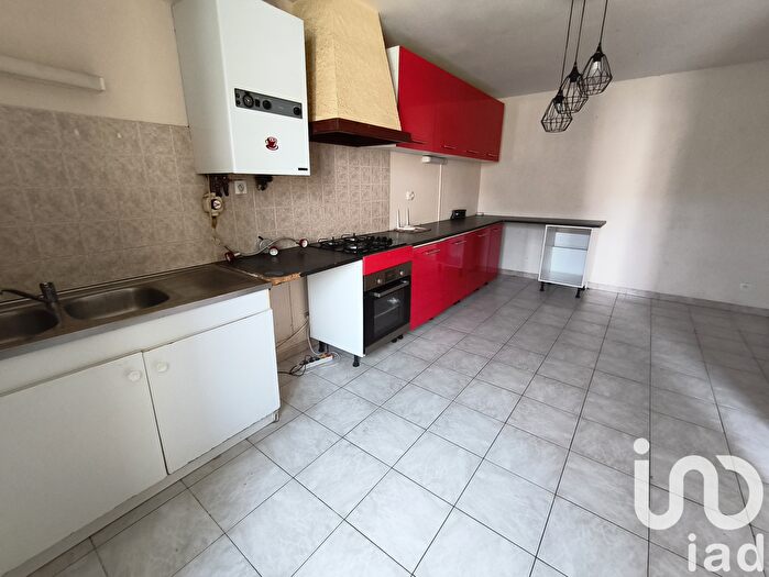 Maison à vendre - Chef-Boutonne - 6 pièces - 4 chambres