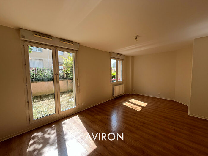 Chartres, Hôtel Dieu, Grand Faubourg : Appartement 1 pièce à louer