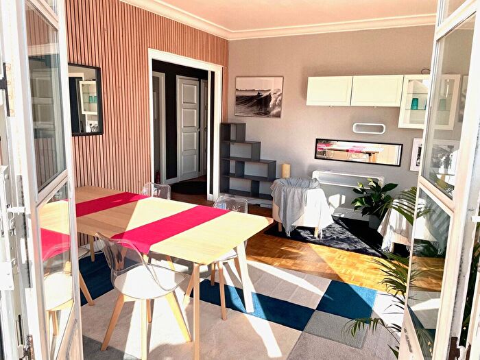 Appartement à louer - Carmes-République, Orleans - 5 pièces - 3 chambres