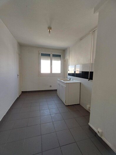 Appartement à louer - Croix Luizet, Villeurbanne - 4 pièces - 3 chambres