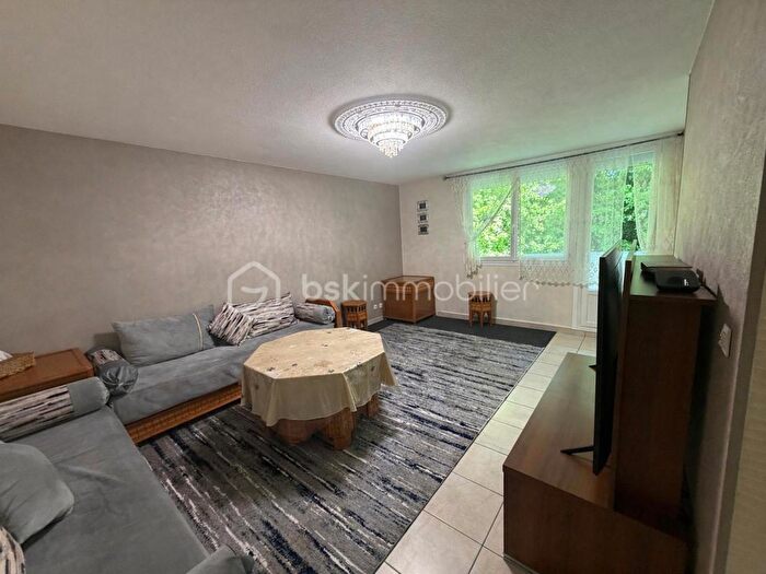 Appartement à vendre - Villefontaine, Servenoble - 4 pièces - 3 chambres