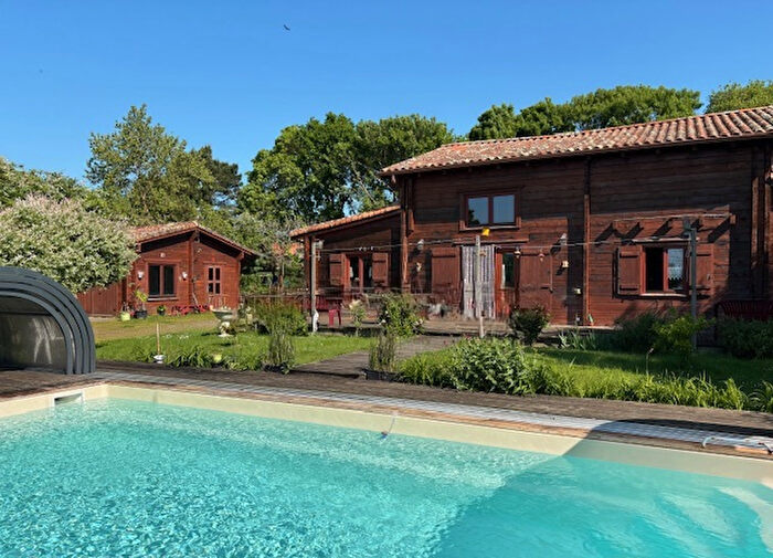 Maison à vendre - Talmont-Saint-Hilaire - 5 pièces - 3 chambres