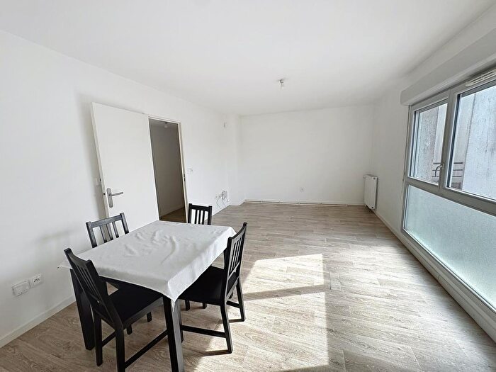 Roissy-en-Brie, ZAC de la Vallée, Renardiere : Appartement 3 pièces à vendre