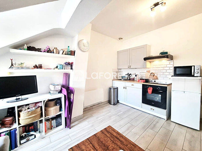 Appartement à vendre - Saint-Ouen-lAumône, Centre-ville, Prairie - 2 pièces - 1 chambre