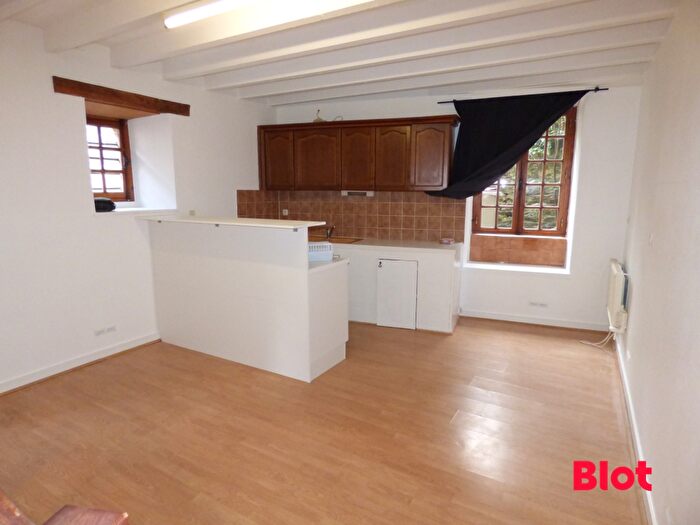 Maison 2 pièces à louer à La Ville-ès-Nonais