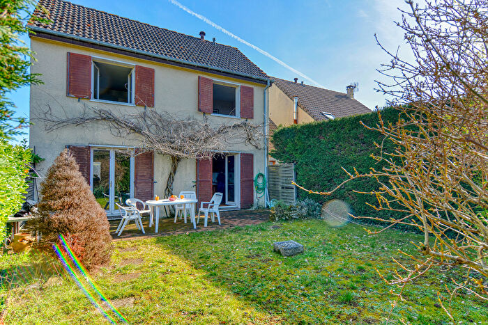 Maison à vendre - Le Mée-sur-Seine, Les Courtilleraies Nord - 4 pièces - 3 chambres