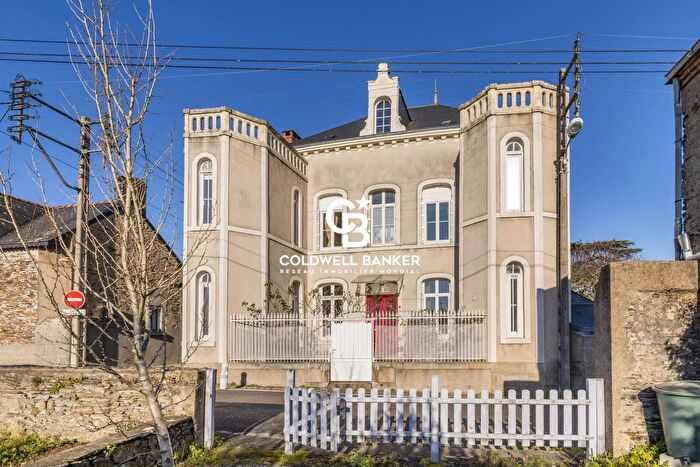 Candé : Maison 13 pièces à vendre