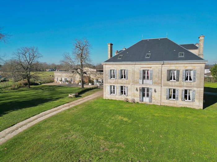 Maison 13 pièces à postalCode, à vendre