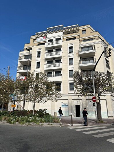 Appartement à louer - Plateau Ouest, Suresnes - 2 pièces - 1 chambre