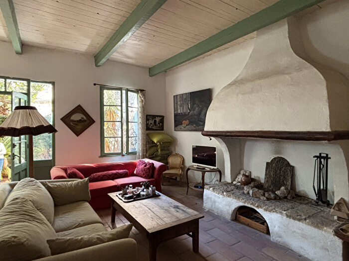 Maison à vendre - Sommières - 5 pièces - 3 chambres