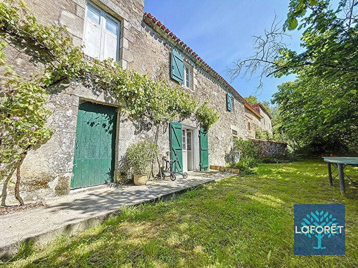 Maisons à vendre et appartements à louer - 1