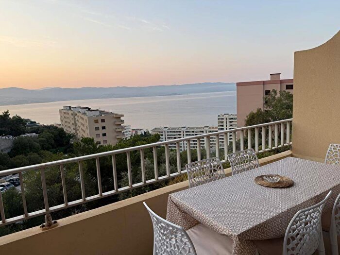 Appartement à louer - Résidence des Îles, Ajaccio - 3 pièces - 2 chambres