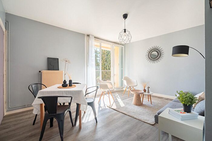 Appartement à vendre - Aix-en-Provence - 4 pièces - 3 chambres