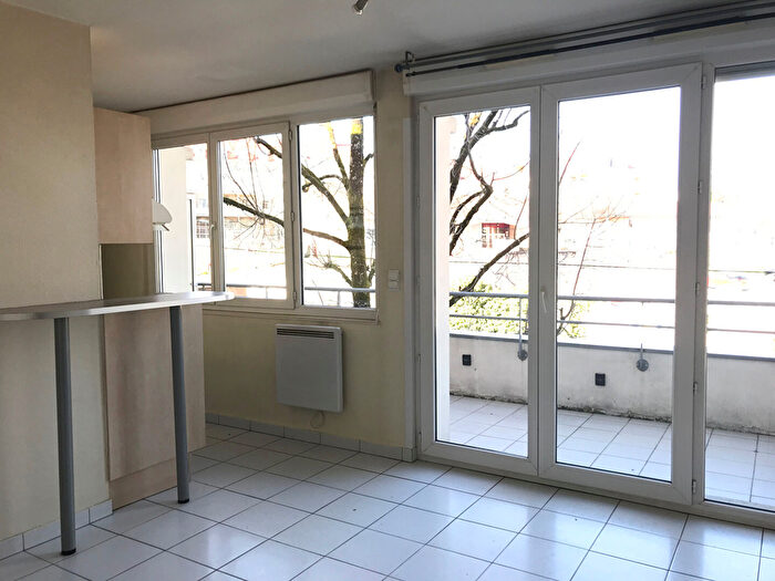 Appartement à louer - Besançon, Saint-Claude, Torcols, Chailluz - 2 pièces - 1 chambre