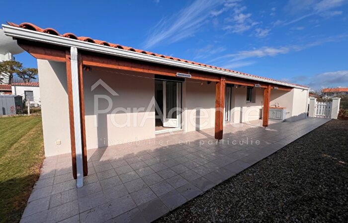 Maison à louer - Saint-Palais-sur-Mer - 5 pièces - 4 chambres