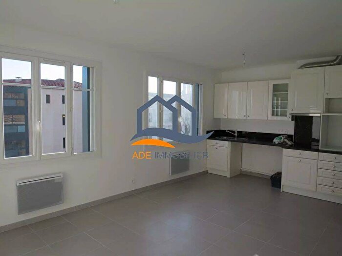 Appartement à louer - Aix-en-Provence - 3 pièces - 2 chambres