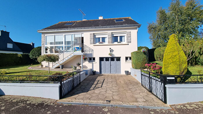 Maison à vendre - Plouguenast - 4 pièces - 3 chambres