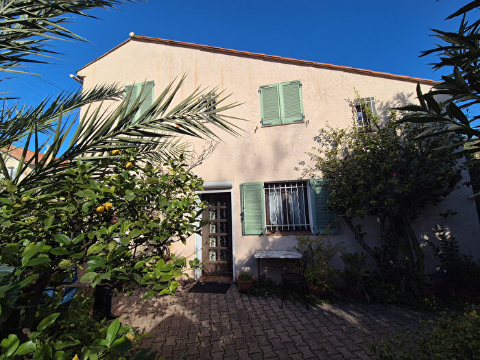 Maison à vendre - Toulon, Les Routes - 5 pièces - 4 chambres