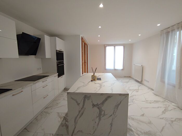 Appartement à louer - Annemasse, Centre-ville - 3 pièces - 2 chambres