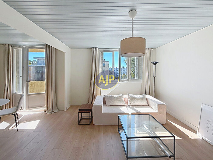 Mérignac, Centre-ville : Appartement 4 pièces à louer