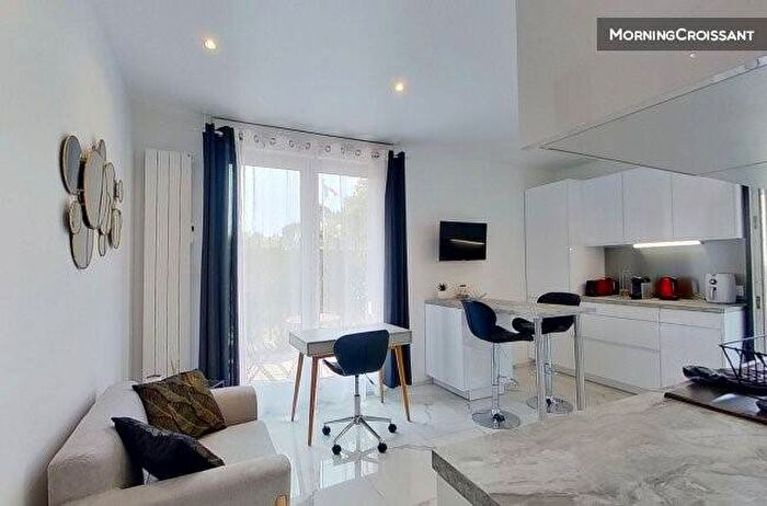 Appartement à louer - Ville Sud Ouest, Fontainebleau - 2 pièces - 1 chambre