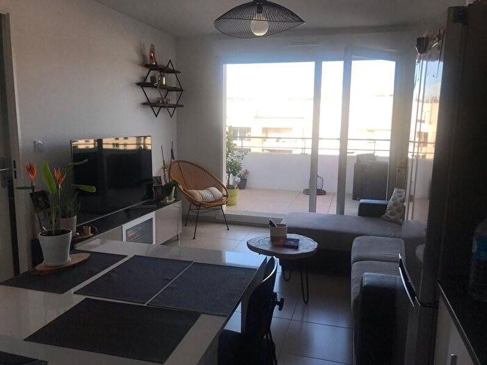Appartement à louer - Marseille ème arrondissement - 2 pièces - 1 chambre