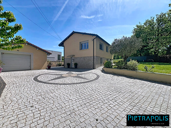 Maison à vendre - Saint-Genis-Laval, Barolles - 6 pièces - 5 chambres
