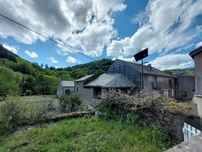 Maison à vendre - Mélagues - 5 pièces - 4 chambres