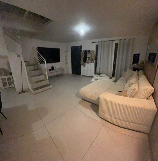 Appartement à louer - Vernaison - 5 pièces - 5 chambres