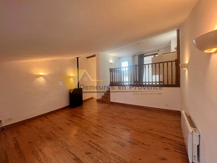 Maison à louer - Malaucène - 5 pièces - 3 chambres