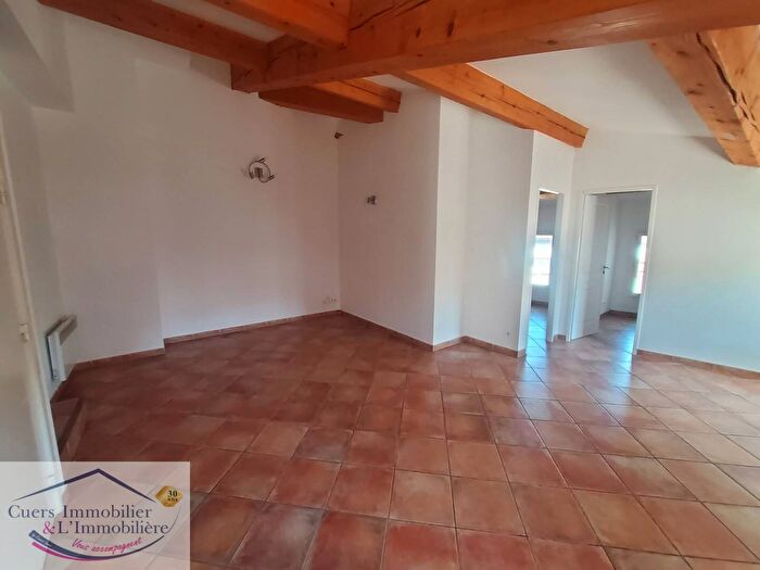 Appartement à louer - Cuers - 3 pièces - 2 chambres