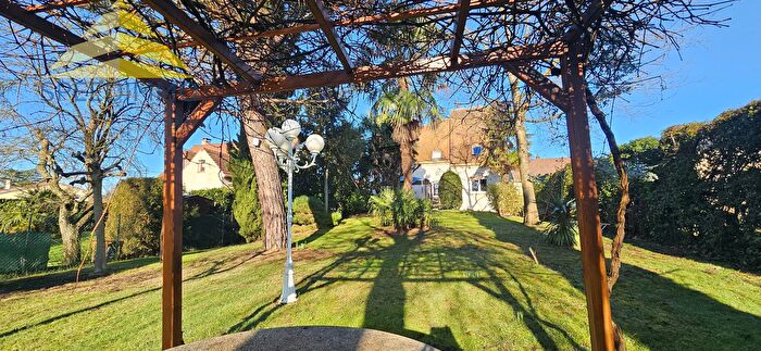 Boussy-Saint-Antoine : Maison 7 pièces à vendre